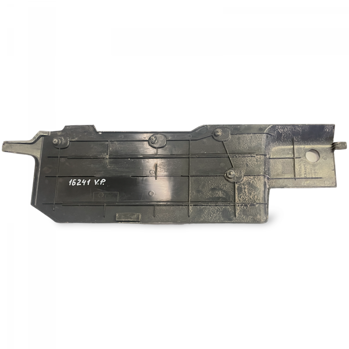 HEADLIGHT DUST CAP LEFT VOLVO VOLVO FH FM FMX 4 SERIES 2013 2014 82446615 84034945 ID TP1887034 Truck and bus wreck yard spare parts TrucParts Eesti OU TruckParts Eesti OU